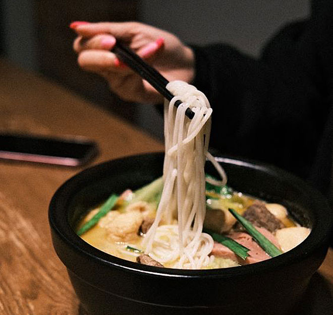 Ten Seconds Yunnan Rice Noodle makes AZ debut in west Mesa - MOUTH BY ...